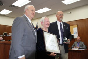 Mayor presents Order of the Pearl to Brunson | News and Press