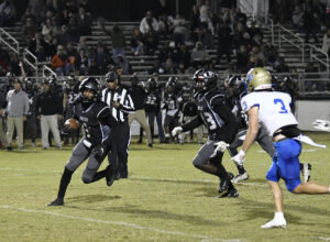 Lamar wins region A crown with 14-7 Win Over Lake View | News and Press