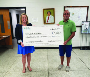 Duke Energy gives grant to Lamar | News and Press